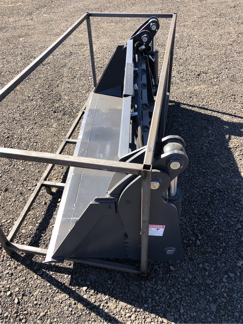 4 in 1 Bucket - Excavation Equipment