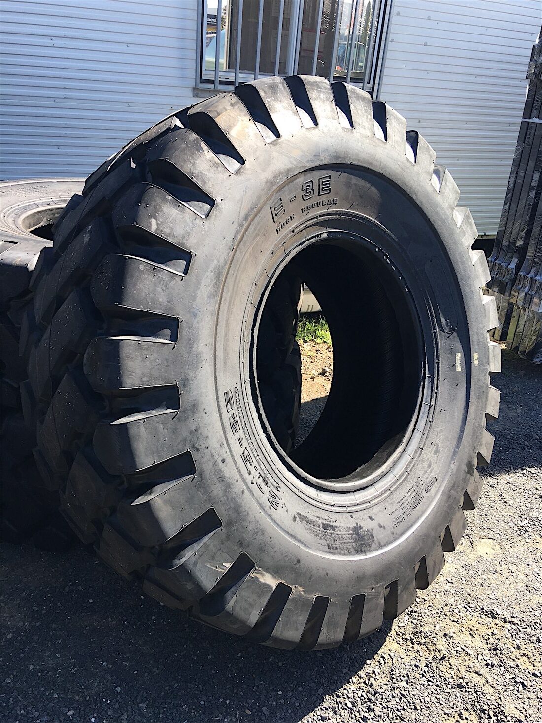 20.5-25 Earthmoving Tyre - Excavation Equipment